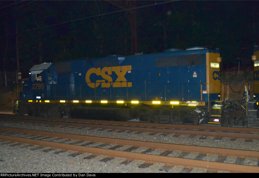 CSX GP38-2 2795 leads C746-22